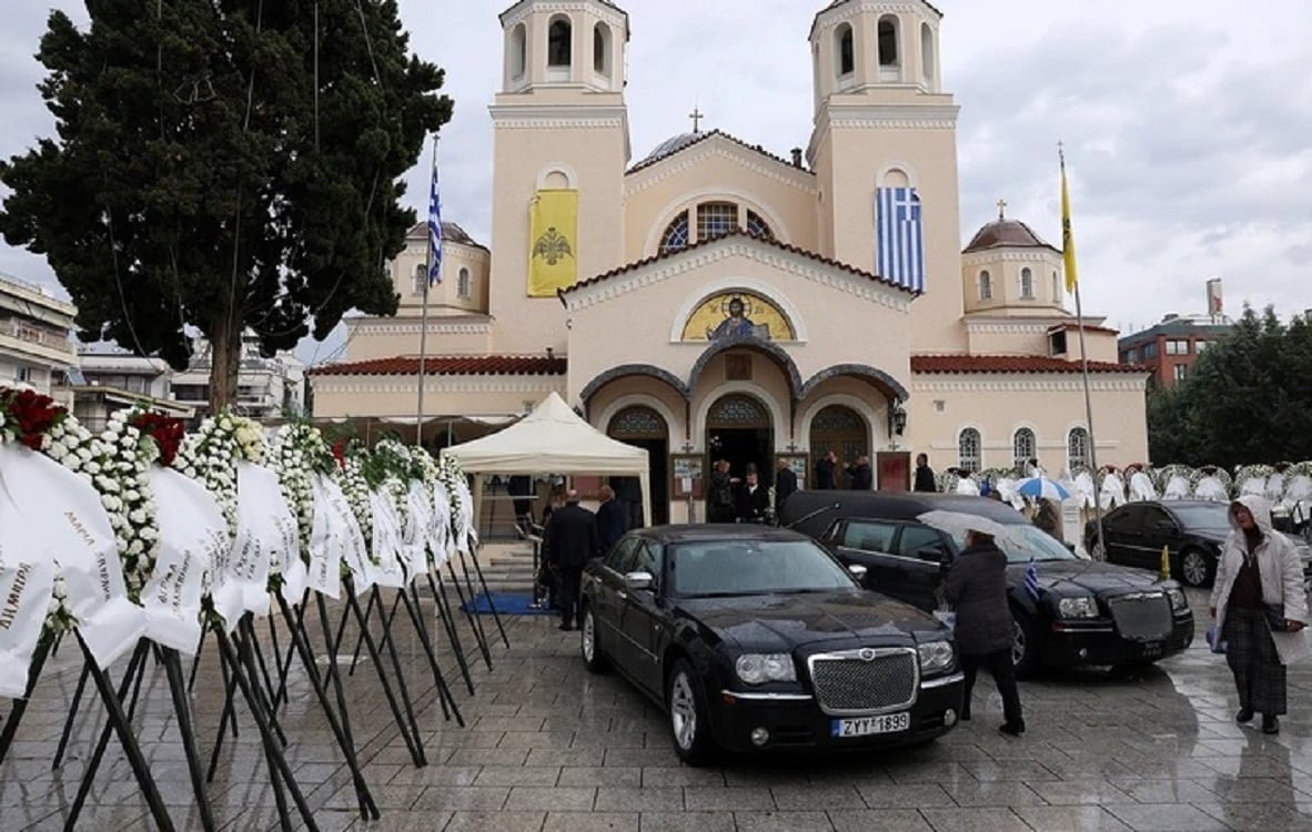 Το τελευταίο αντίο στον Δημήτρη Σταμάτη: Παρόντες Σαμαράς, Κακλαμάνης ...