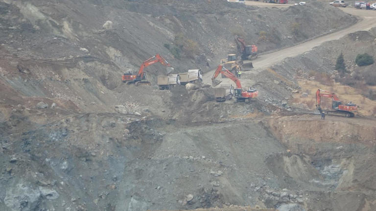 Maden ocağında göçük: Şantiye müdürü toprak altında kaldı