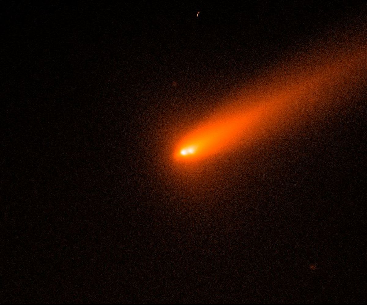 We Jinxed It – Golden Comet C/2025 K1 (ATLAS) Has Now Broken Into Pieces