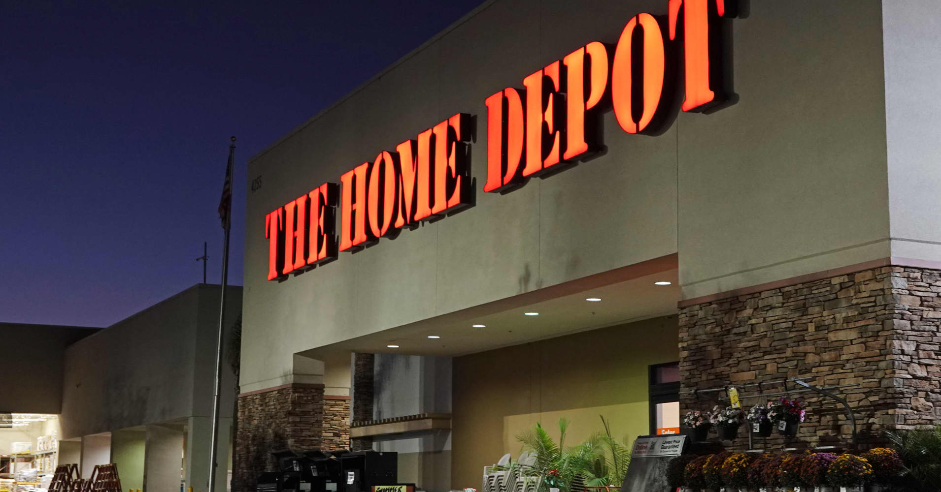 Home Depot cuts earnings outlook as home improvement demand falls short ...