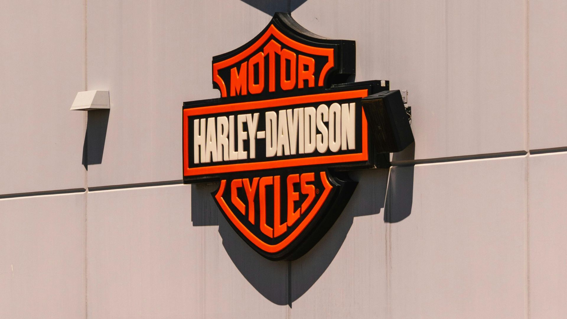 The Hidden Meaning Behind The Harley-Davidson Bar And Shield Logo