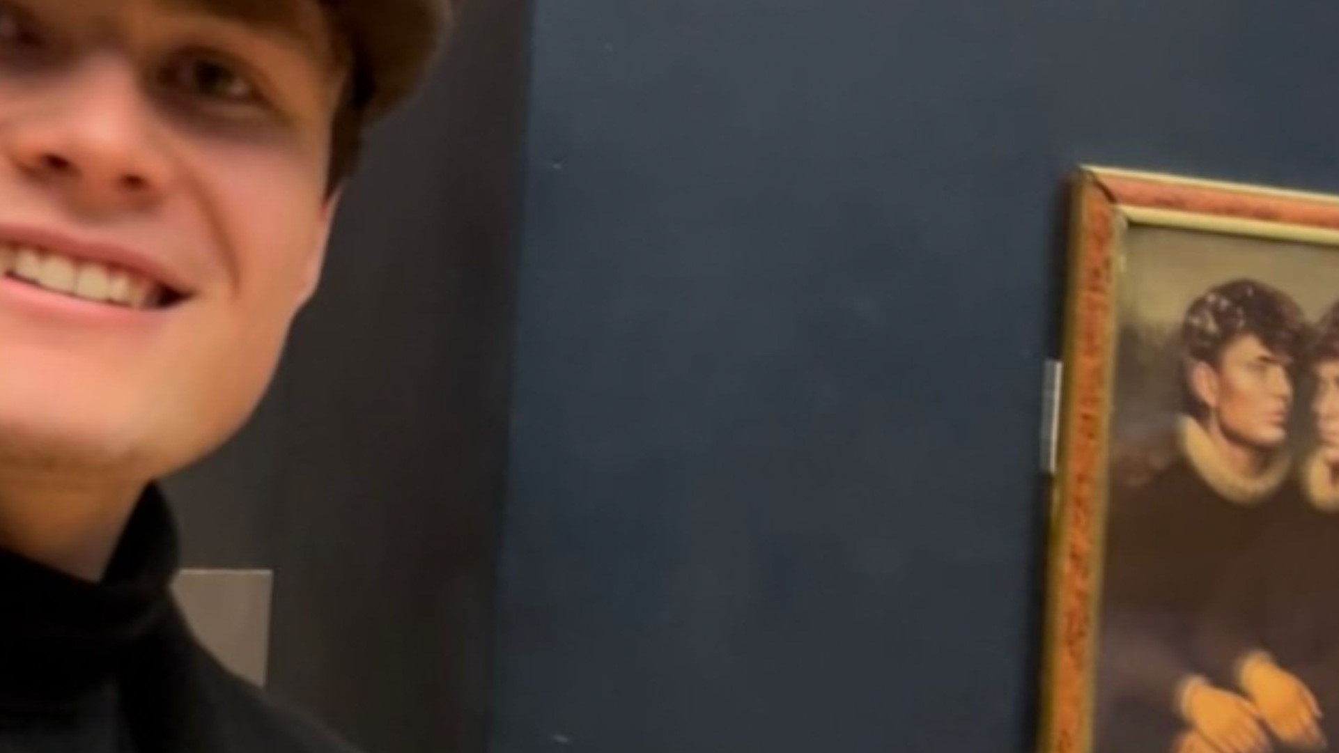 La beffa al Louvre dopo il furto dei gioielli: come due tiktoker hanno ...