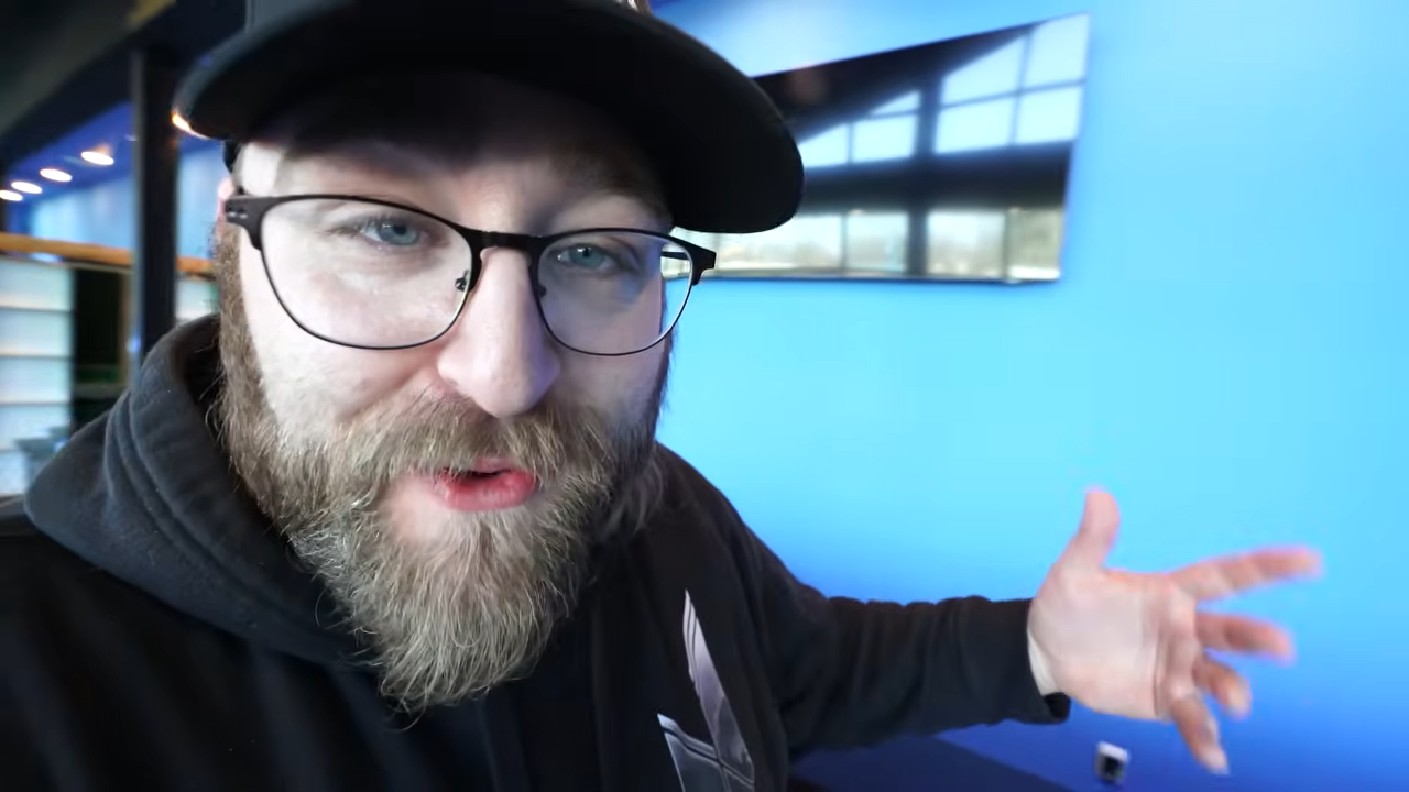 New fish meet my giant eel and chaos erupts instantly