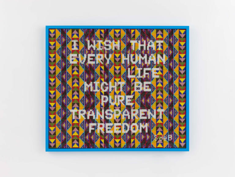 Conversation avec l'artiste Jeffrey Gibson, philosophe des couleurs