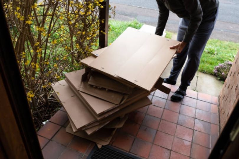 Drivers told to 'cover cars in cardboard' as big problem sweeps England