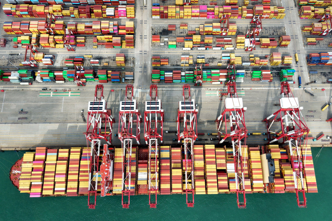 Higher Tariffs Take Toll on Global Growth, and Impact Is Set to Linger