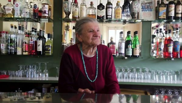Anna Possi, la barista più longeva d’Italia vive in Piemonte: 101 anni ...