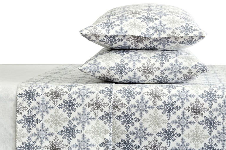 Pottery Barn’s Secret Outlet Is Packed with Steep Deals on Cozy Bedding ...