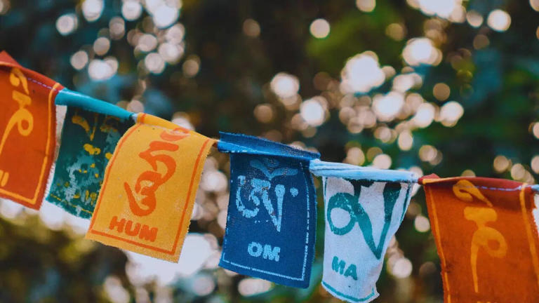 5 simple yet powerful mantras you should chant daily for mental peace
