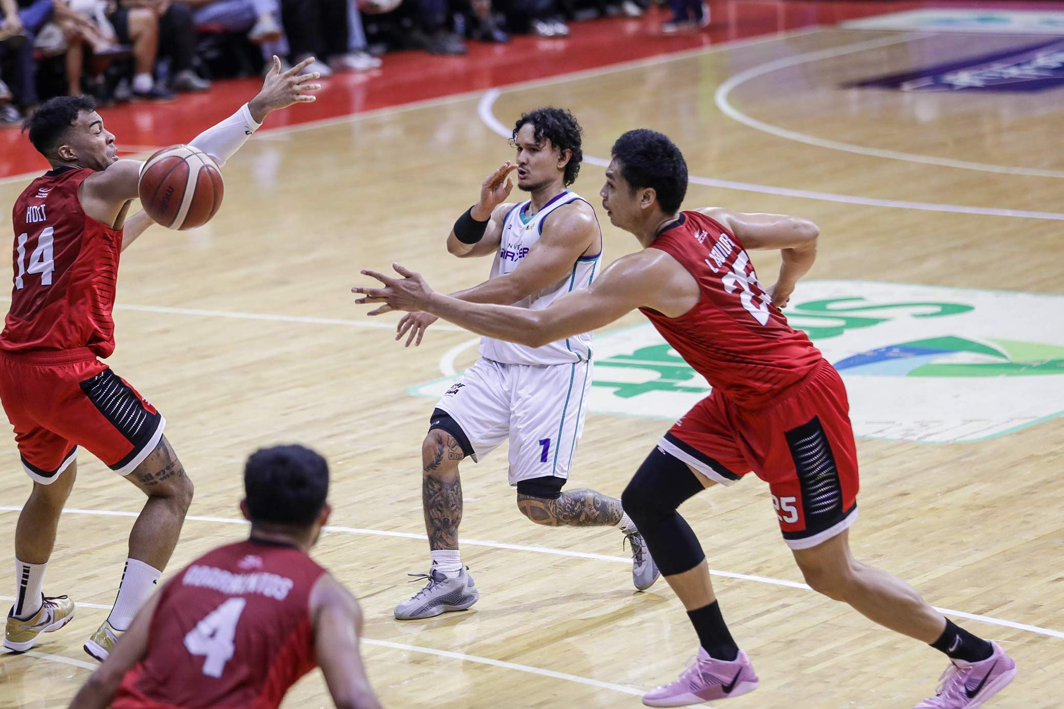 PBA: Juan Gomez de Liano, Robert Bolick share spotlight