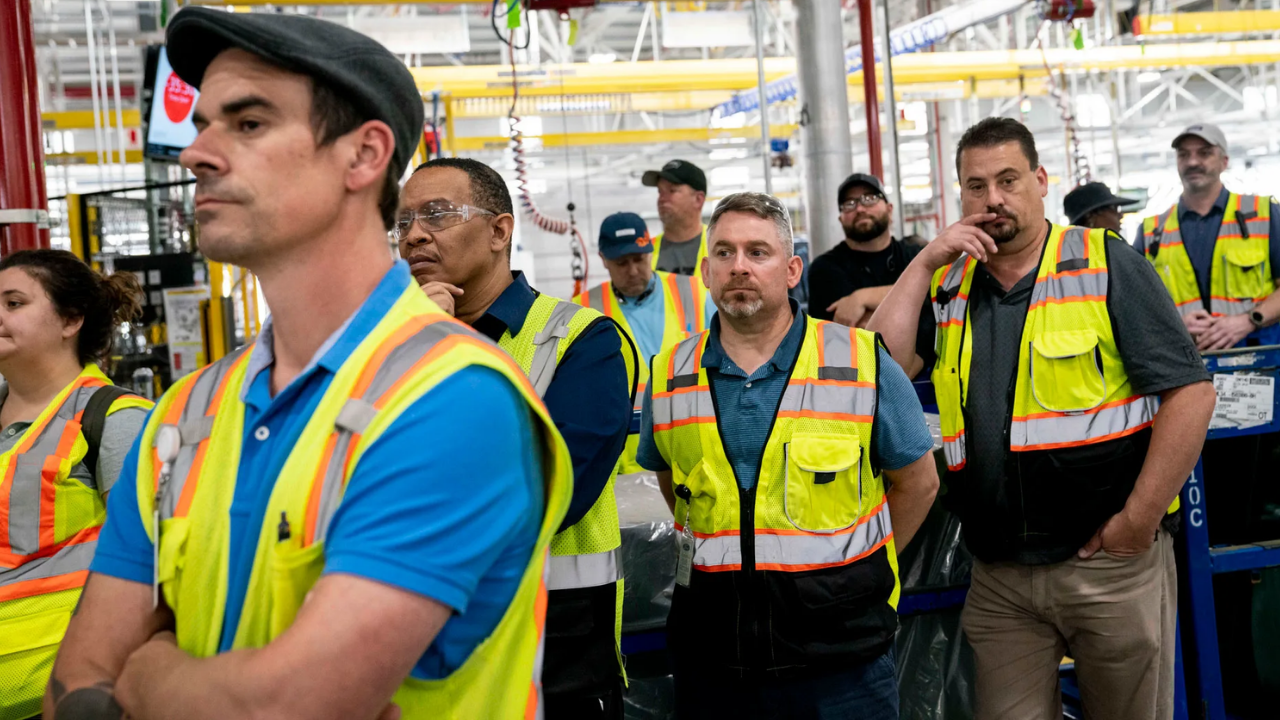 Ford Shuts Down Kentucky Plant And Axes 2,000 Jobs After Adopting ...