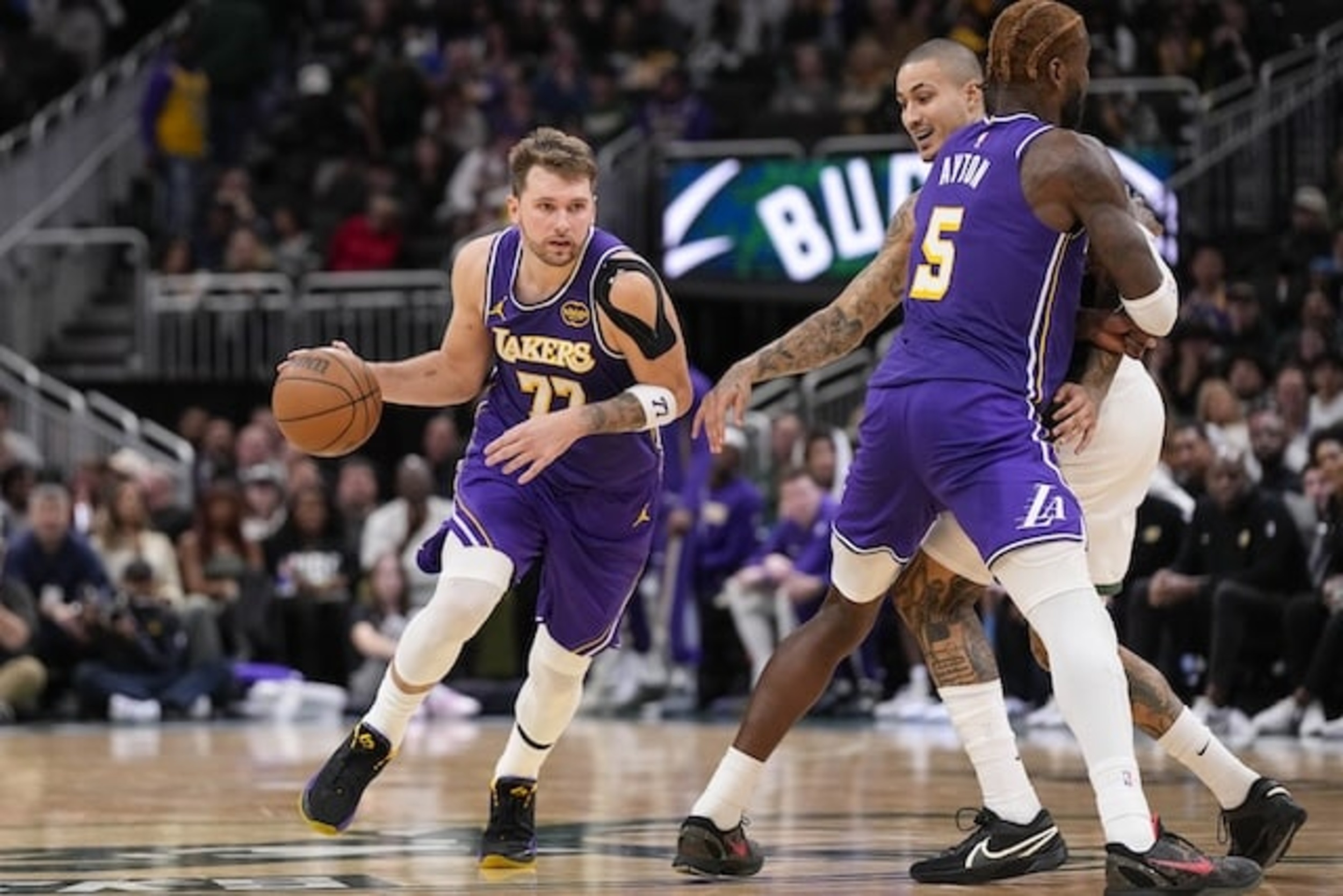 Deandre Ayton Getting More Comfortable In Pick-And-Roll With Luka ...