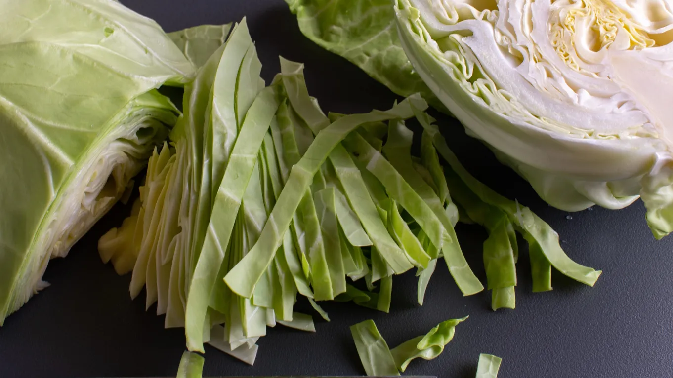 Cabbage with eggs tastes better than meat and it’s so easy to make