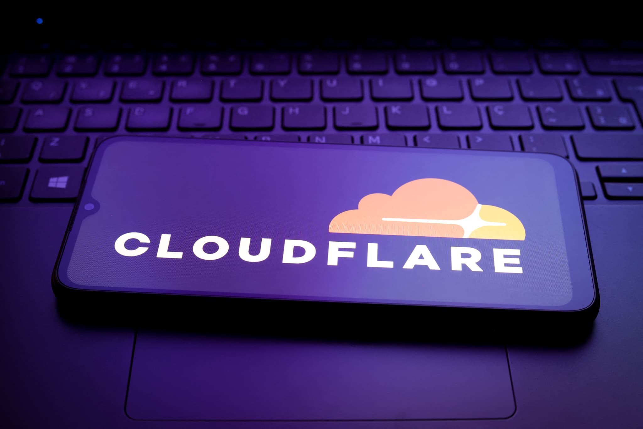 Qu'est-ce que Cloudflare et comment sa seule panne a pu paralyser une ...