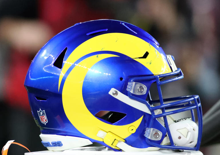 Report: Rams steal pass rusher from NFC West rival