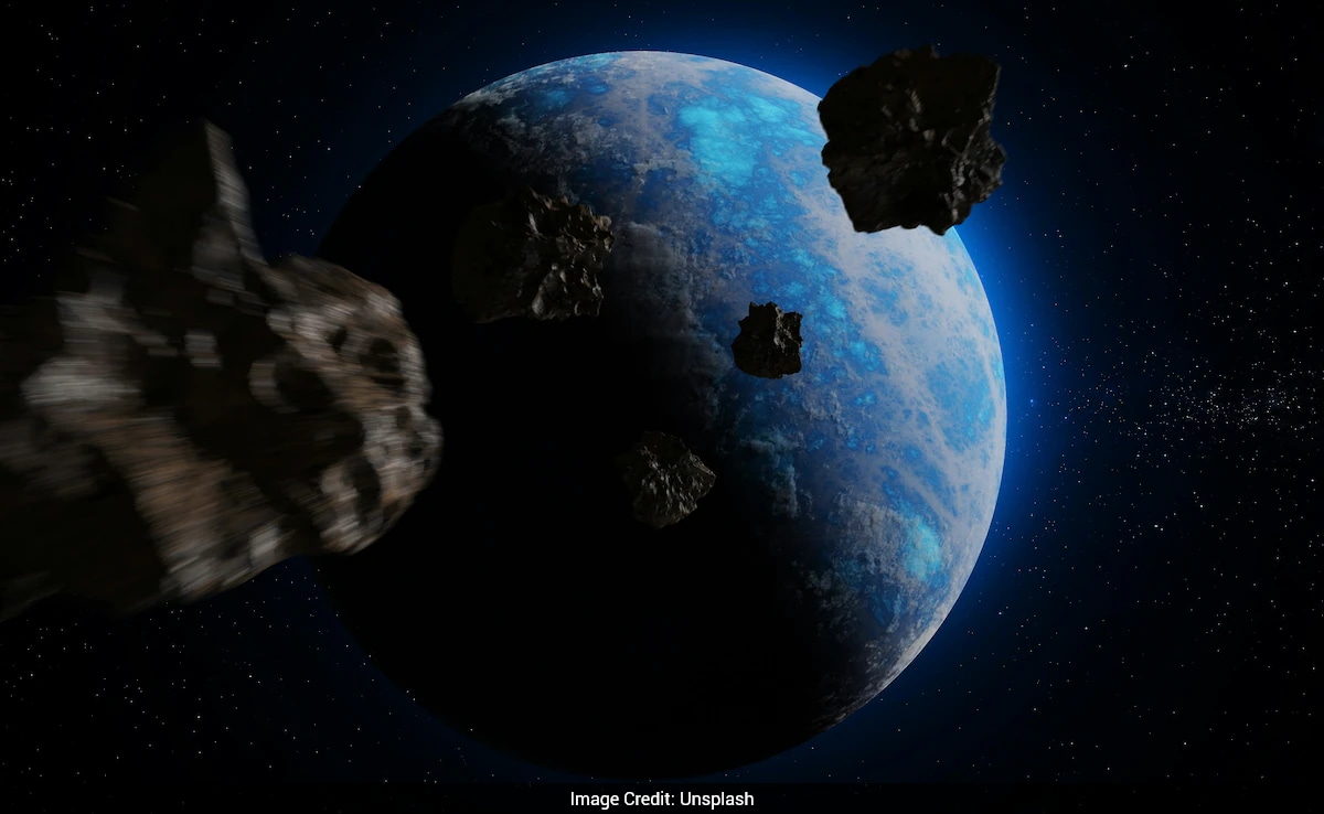 Two Large Bus-Sized Asteroids To Pass Earth This Week