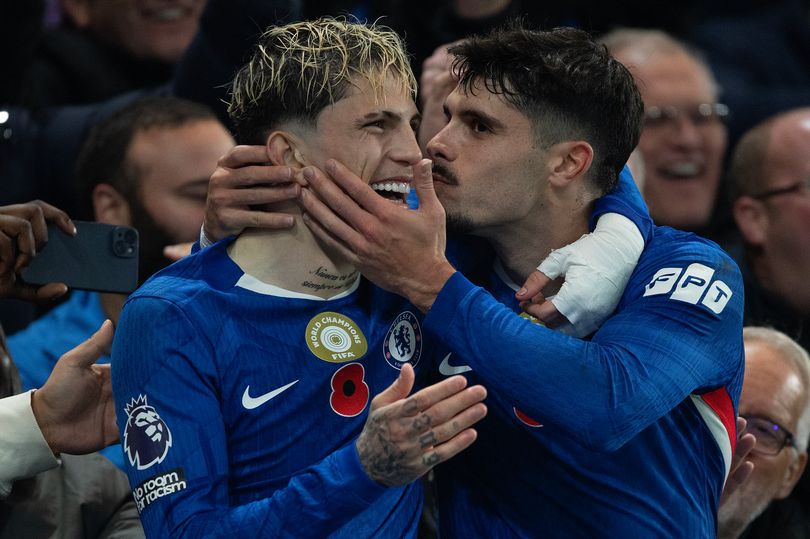 Alejandro Garnacho recreates Man Utd past as Chelsea handed major £54m ...