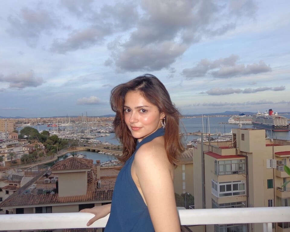 Aneet Padda Gives a Glimpse of Her Paris Trip With Family