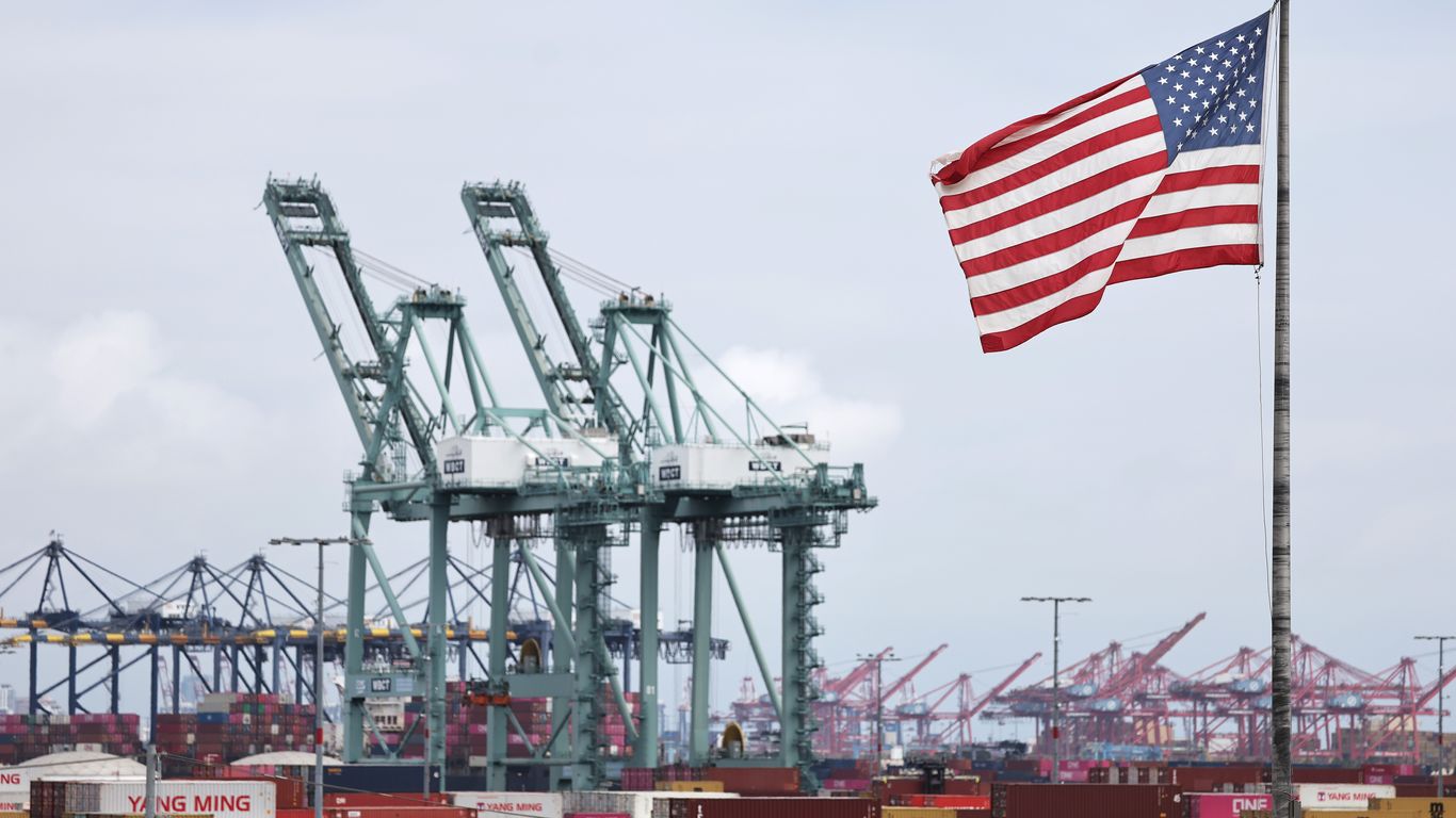 U.S. companies more confident on trade than global peers, HSBC says
