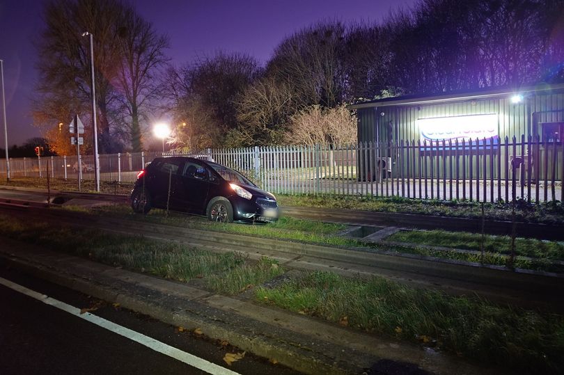 Car gets stuck along Cambridgeshire guided busway