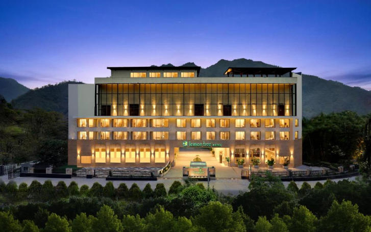 Best 4-Star Hotels in Rishikesh for a Luxurious Yet Peaceful Stay