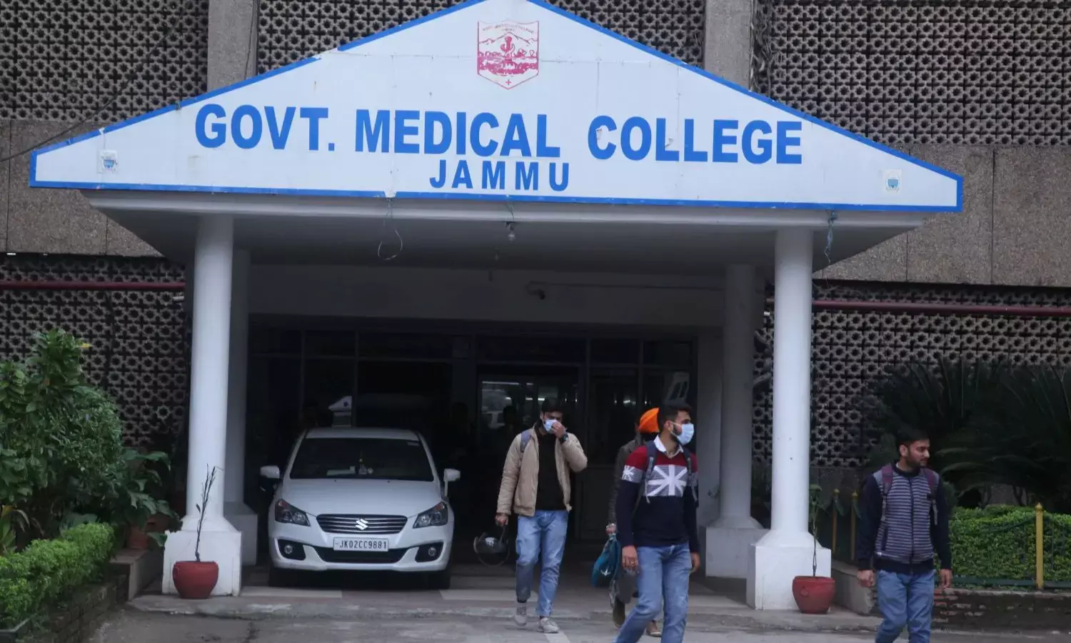 Authorities check lockers at GMC, SMGS hospitals in Jammu