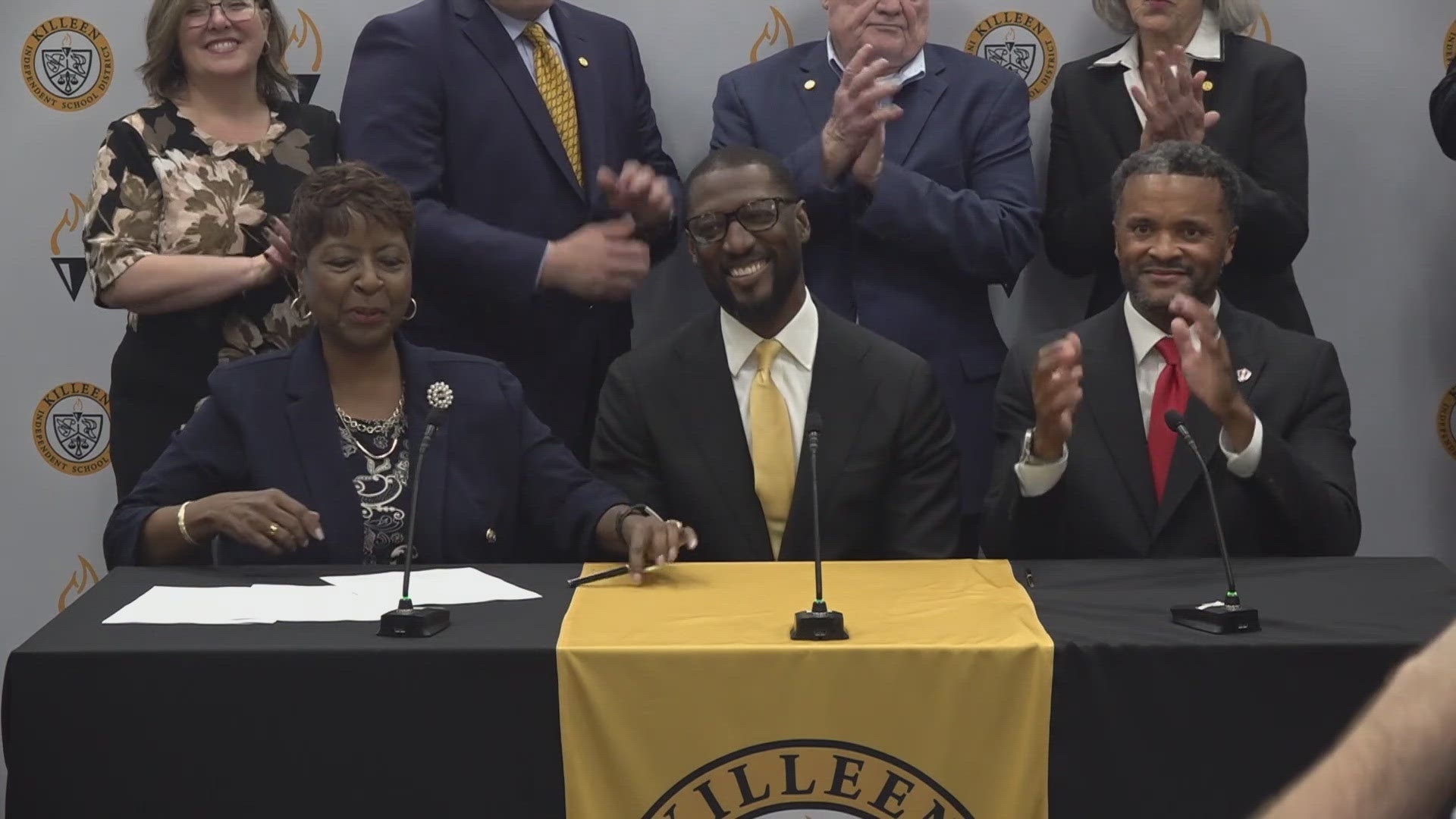 Killeen ISD board unanimously names Dr. King Davis as new superintendent