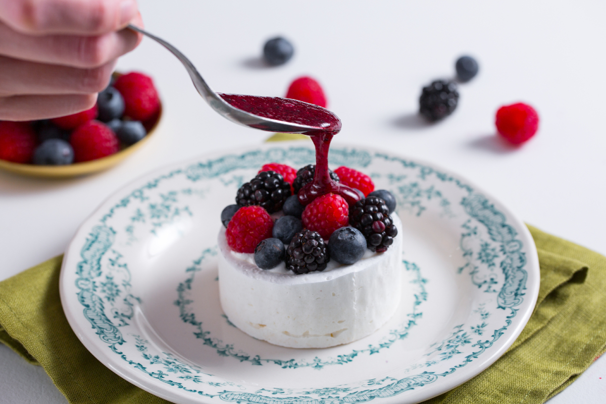 Pavlova with chantilly and berries
