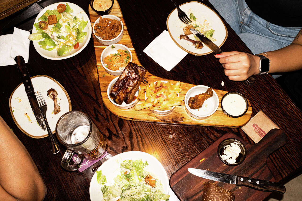 Outback Steakhouse location in Humble permanently closes as chain struggles