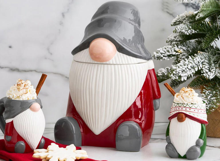11 Best New Pottery Barn Christmas Finds Available This Week
