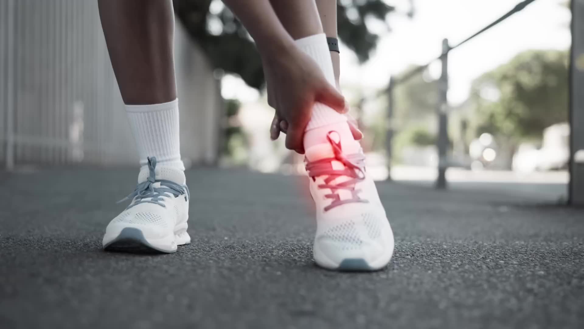 Immediate ankle sprain treatment: proper first aid steps for faster ...