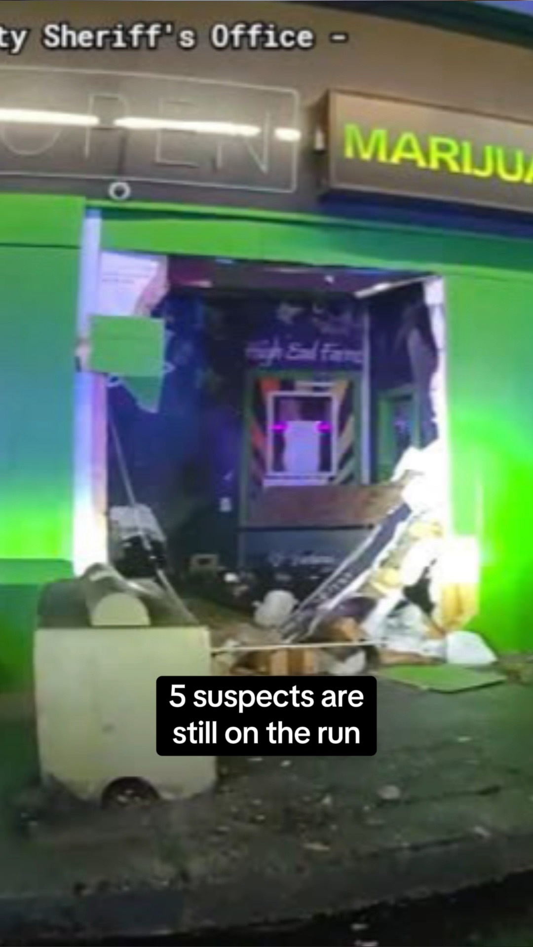 5 suspects on the run, 1 in custody after Snohomish County smash-and-grab