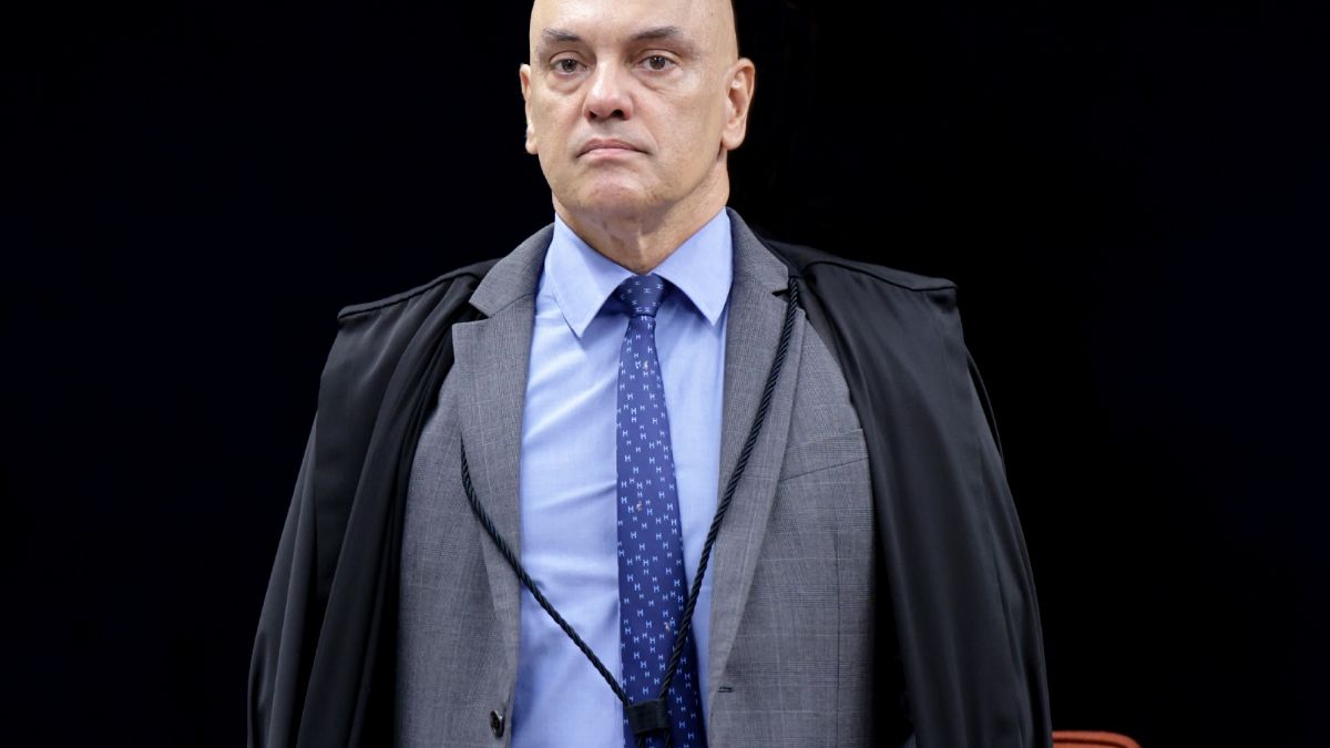 Moraes absolve general e pede condenação de kids pretos e agente da PF