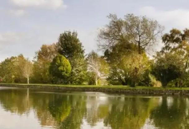 Council leader apologises over angling tenancy dispute at Derbyshire ...