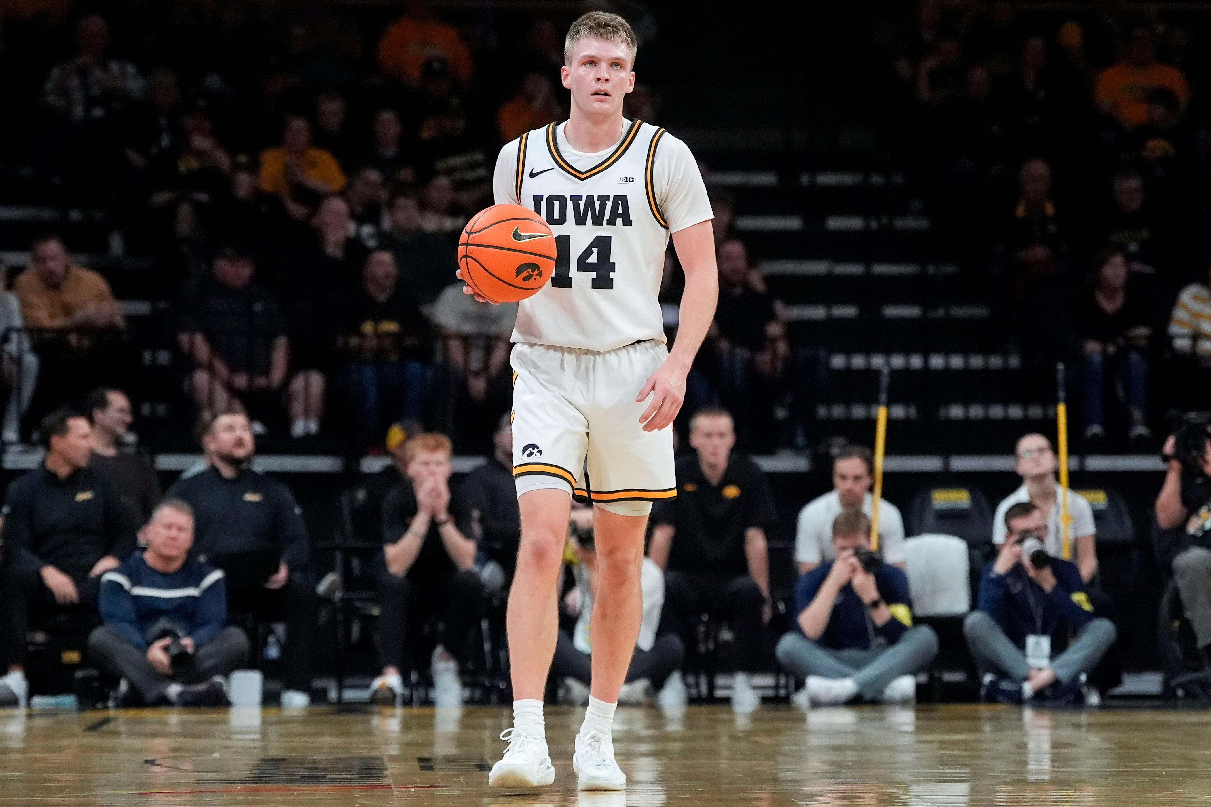 Iowa men's basketball dancing in very early-season ESPN NCAA Tournament ...