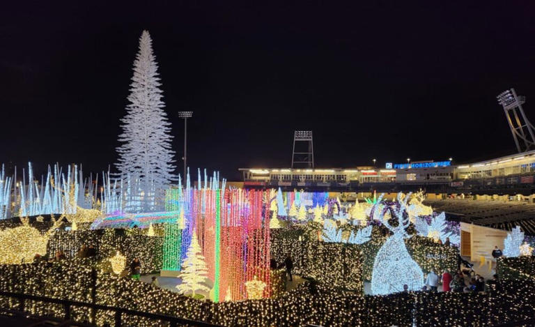 15 Awesome Holiday Light Displays Around the U.S. 2025