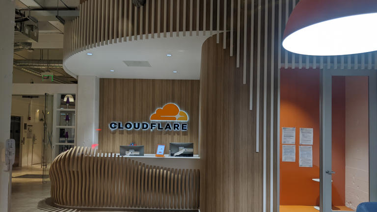 Cloudflare Outage Explained: What Went Wrong, Why CDN Is Crucial, And ...