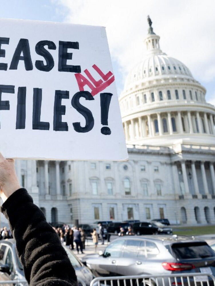 Camera Usa vota il via libera alla pubblicazione degli Epstein File