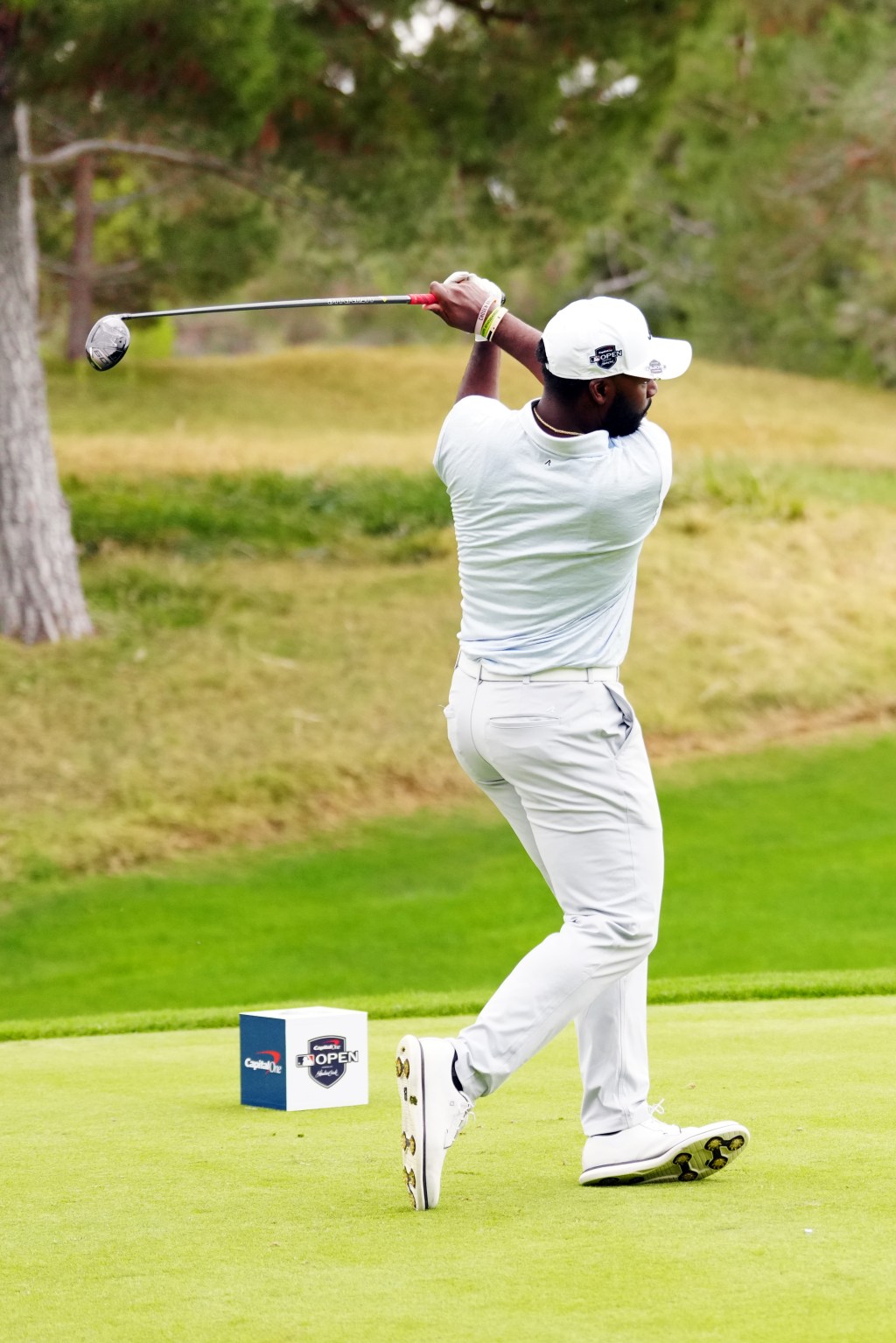 Redvanly Signs On as Golf Apparel Sponsor of Major League Baseball