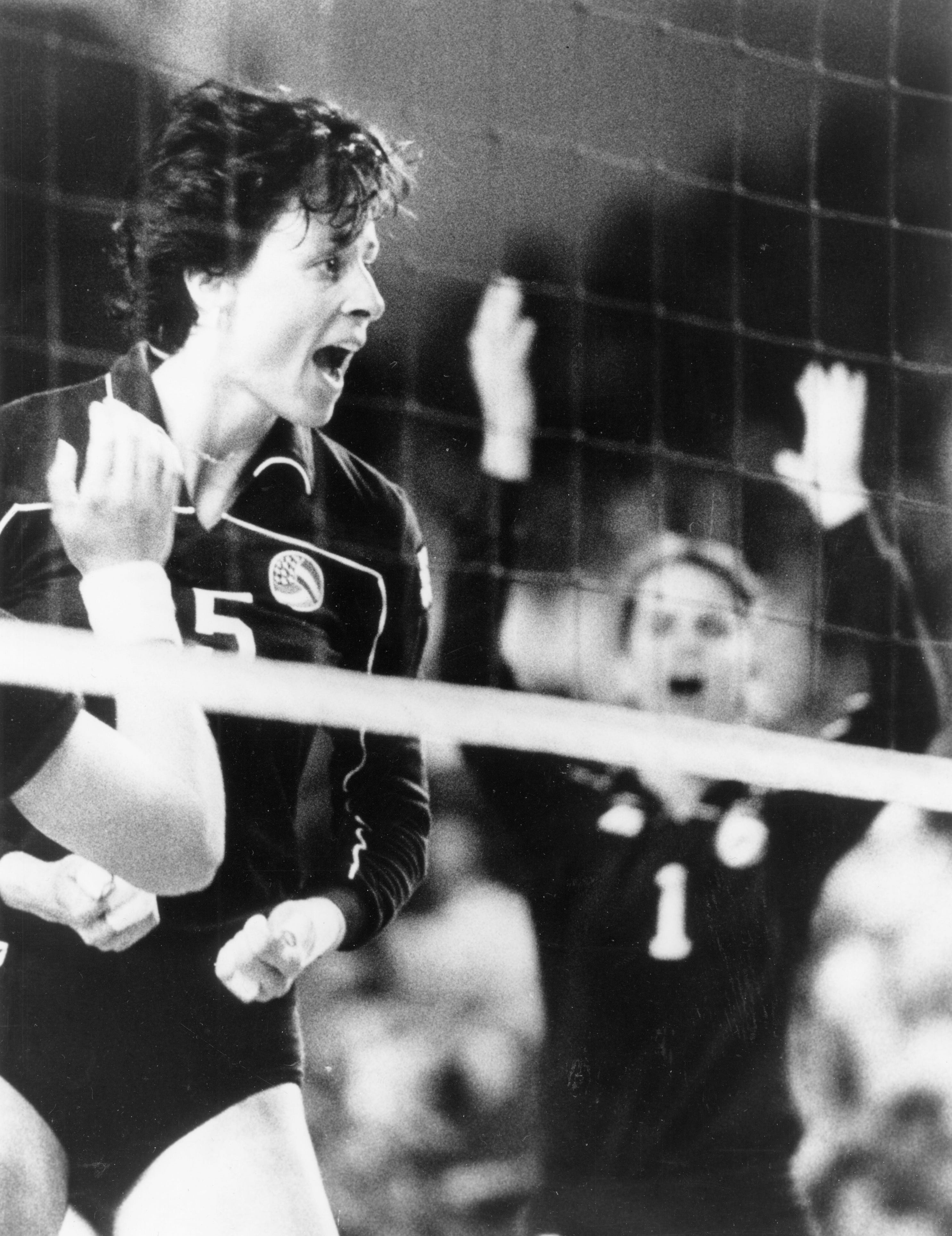 Jayne McHugh Gibson, Pacific volleyball legend and Olympian, dies at 65 ...