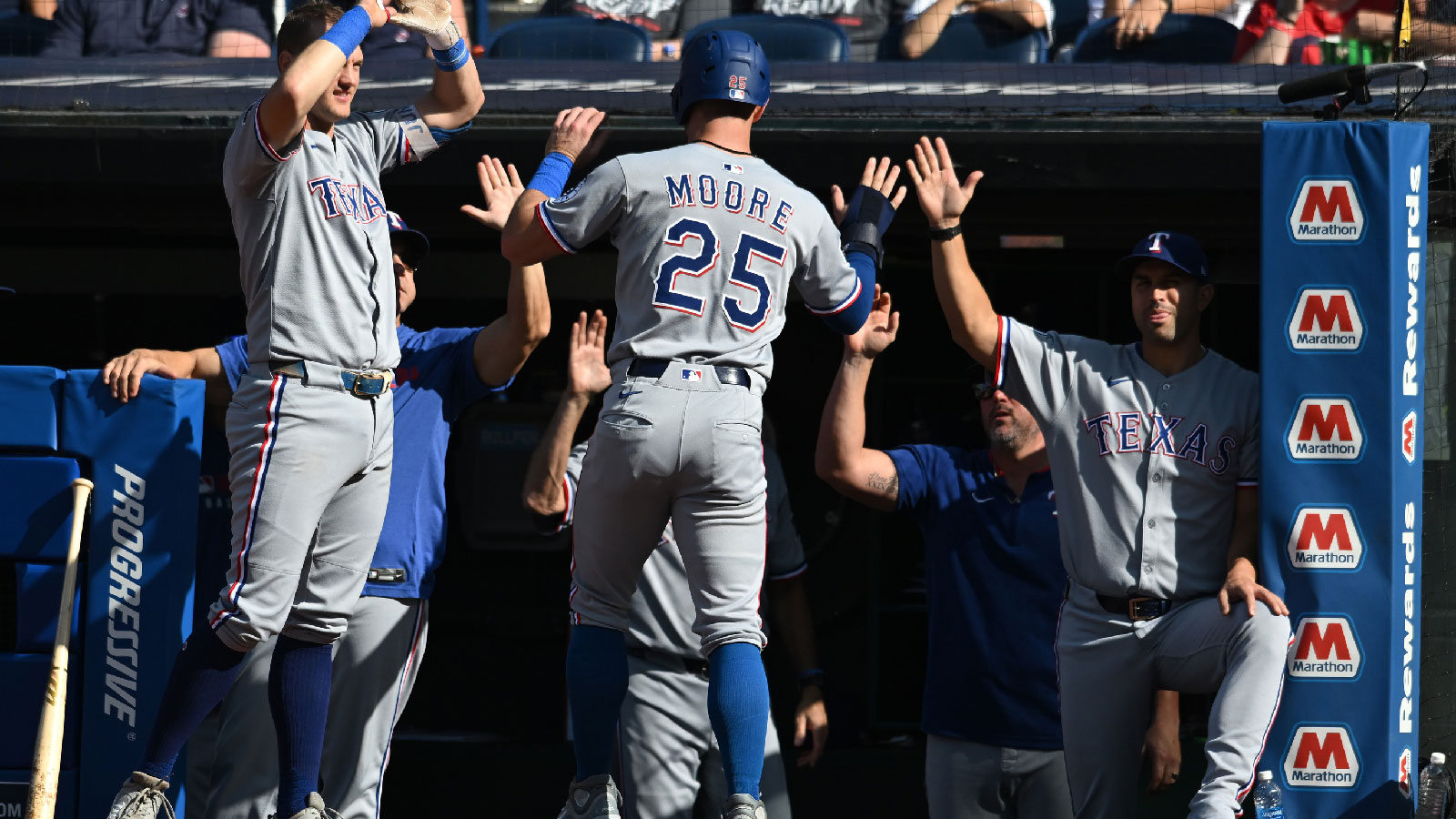 Rangers rumors: 2 players Texas is desperate to trade before looming ...