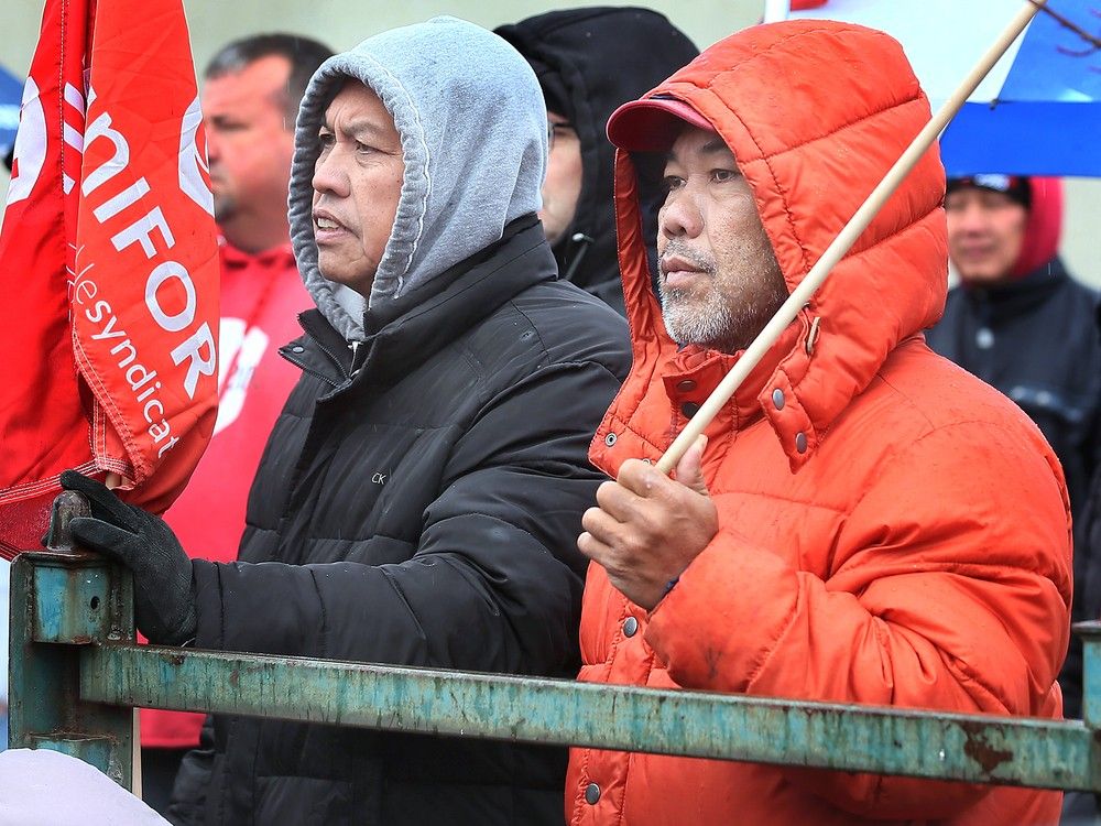 Locked-out Windsor Titan workers spread labour protest citywide