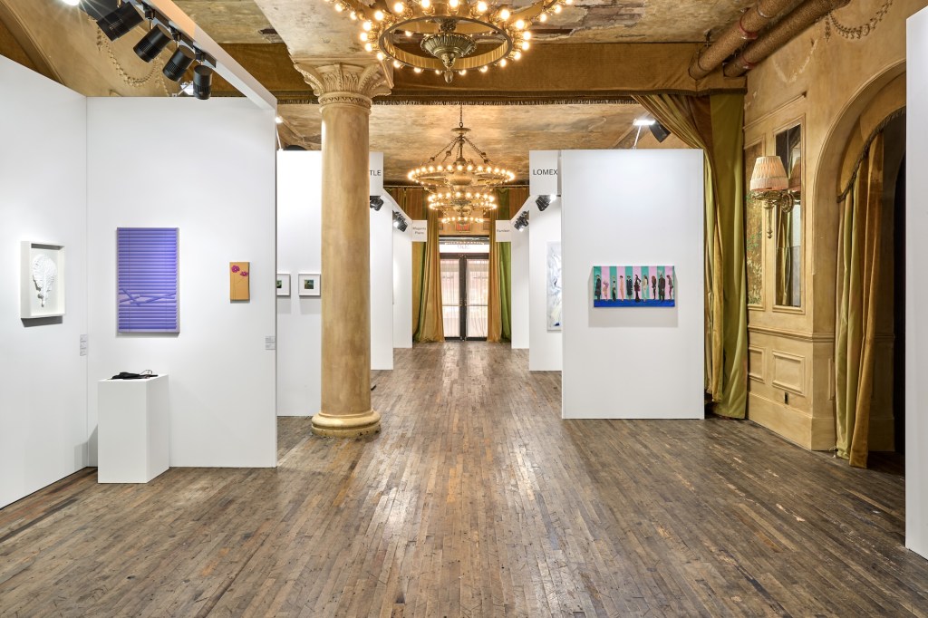 The Tiny But Mighty Chelsea Art Fair Draws Thousands to the Chelsea ...