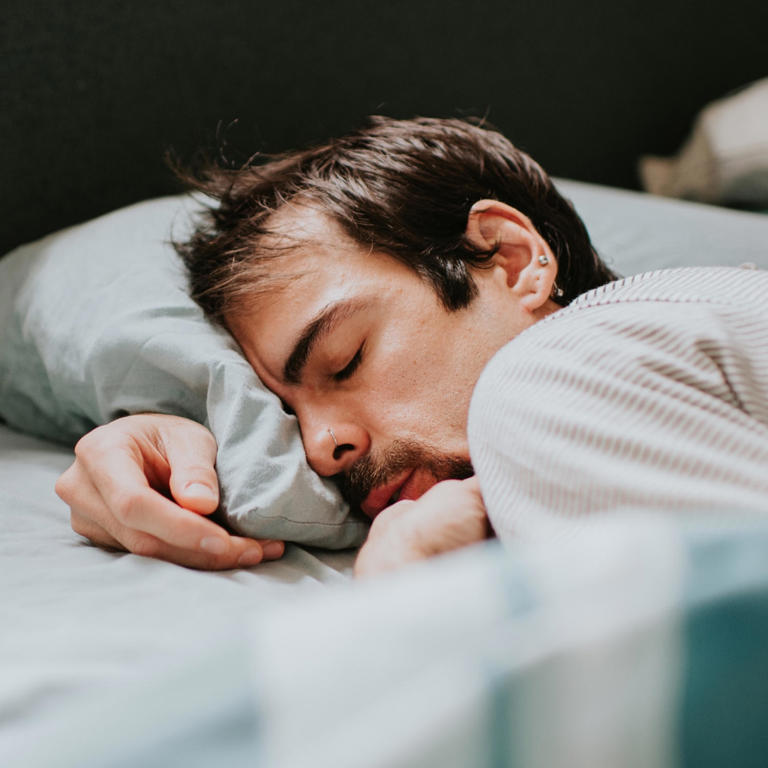 Is using the bathroom frequently at night a sign of sleep apnea? Here’s ...