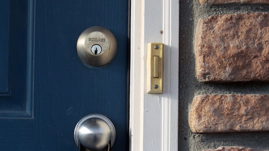 From ‘doorbell ditch’ to door-kicking. The latest trend PA police are ...