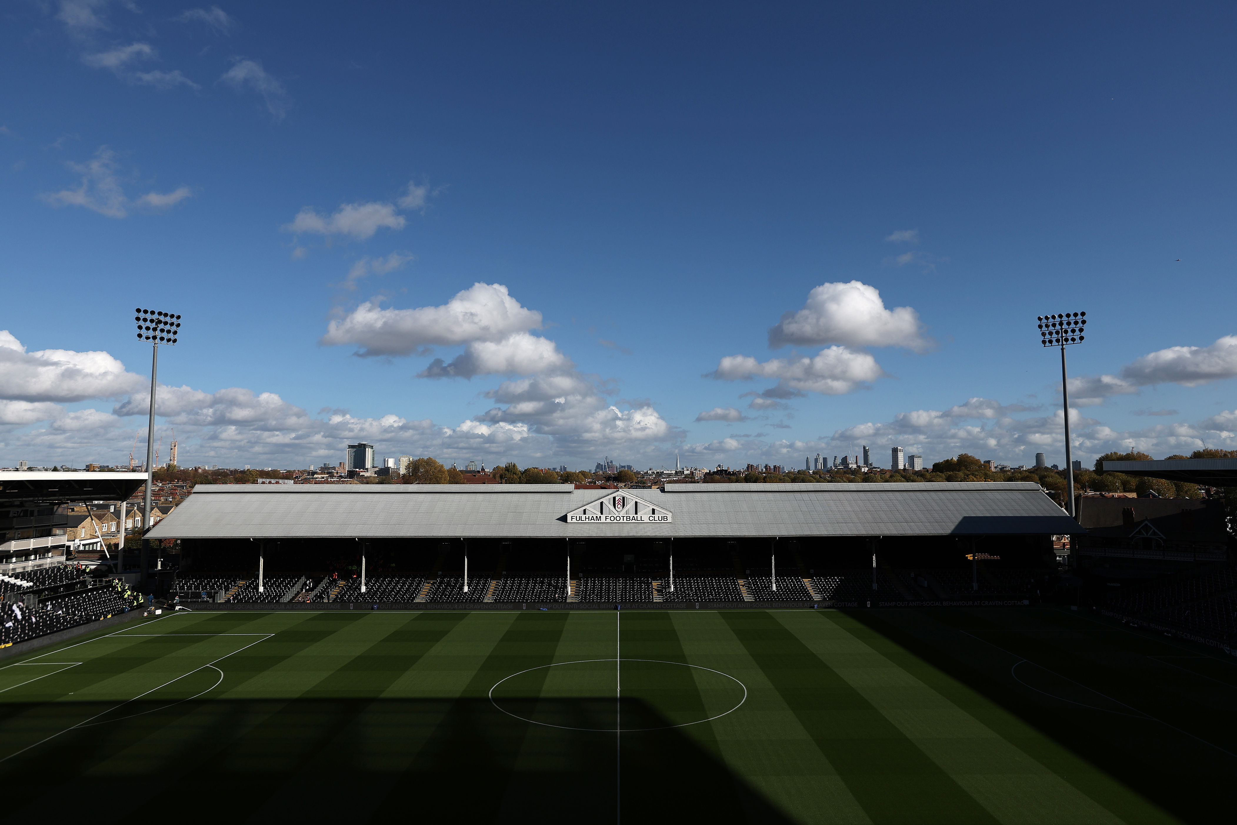 Tottenham should beg Fulham to sign £10m midfielder amid risky transfer ...