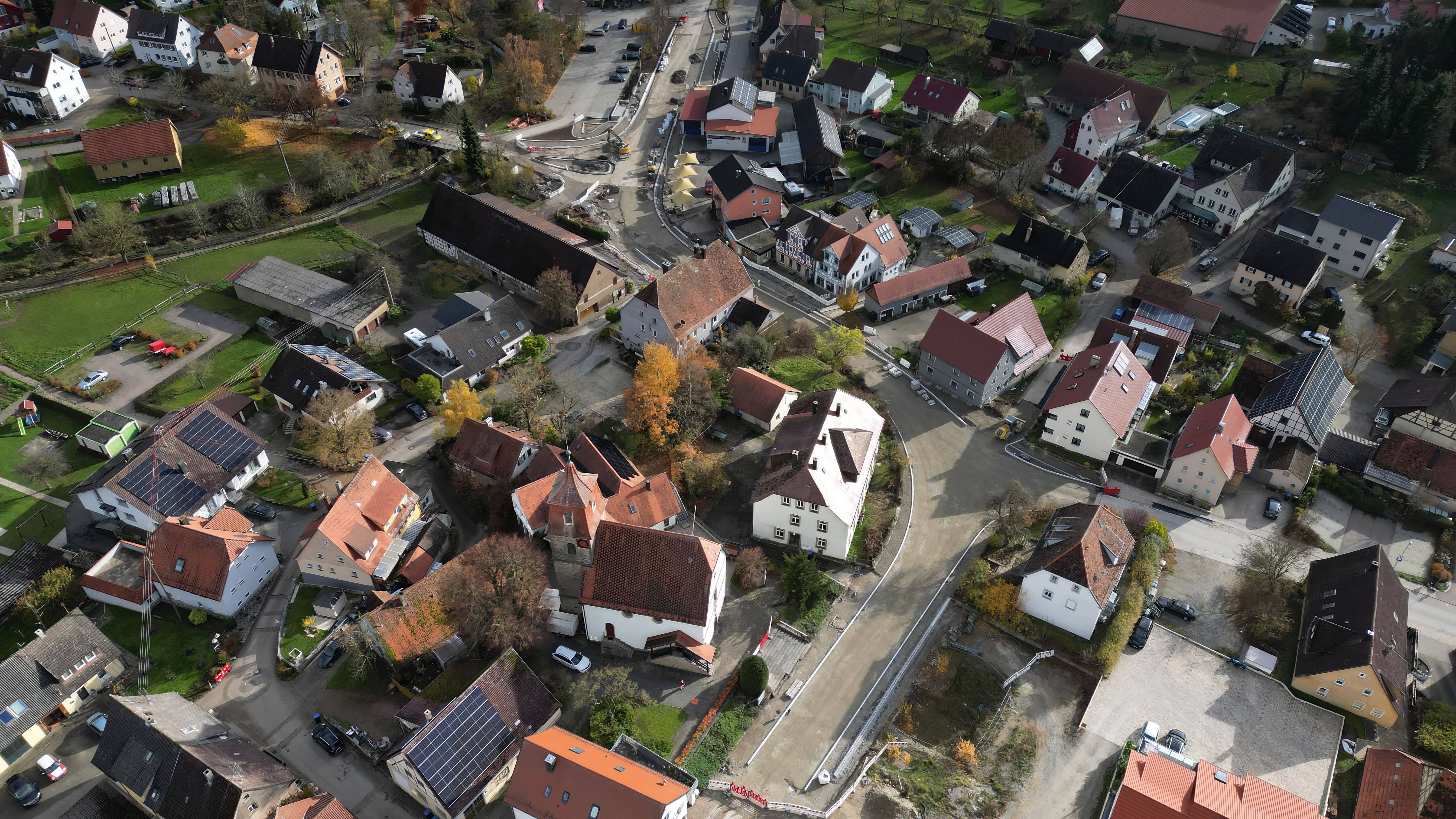 Sperrung der B 290: So sieht es momentan in der Ortsdurchfahrt von Rot ...