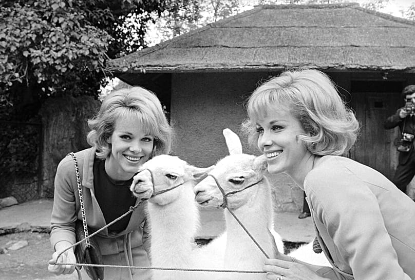 German dancing duo, The Kessler Twins, die aged 89 by 'joint assisted ...