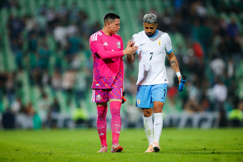 Selección Mexicana: Luis Ángel Malagón no jugaría ante Paraguay por una ...