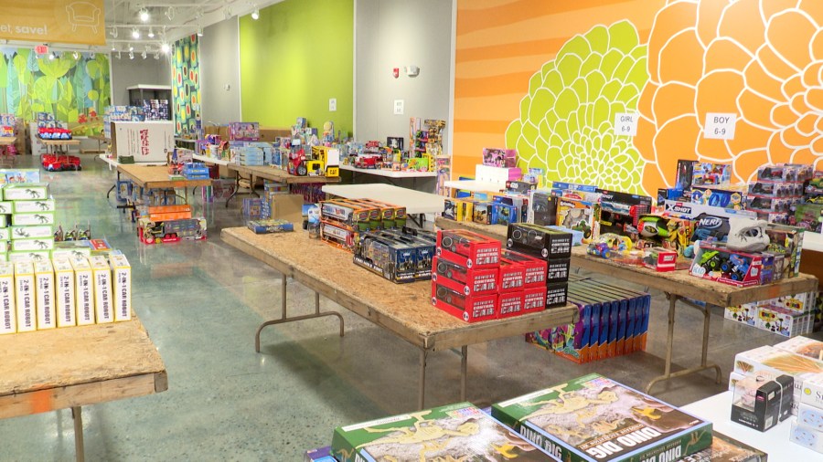 Peoria Toys for Tots in need of girls’ toys